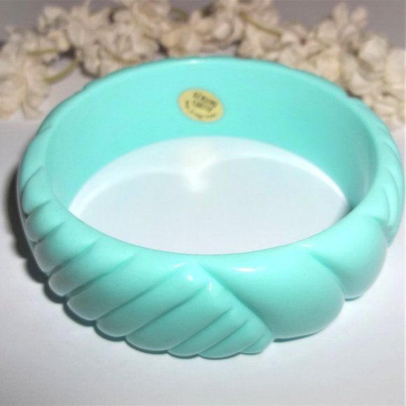 Vintage | Jewelry | Vintage Bracelet Turquoise Blue Genuine Lucite ...